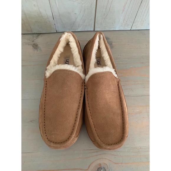 UGG | Shoes | Ugg Ascot Wide Chestnut Suede Sheepskin Moccasin Slippers ...